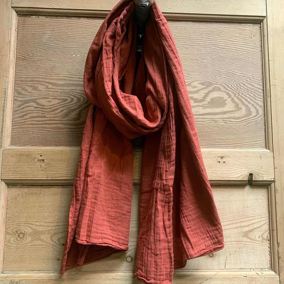 THE COSTERMONGER / Large Gauze Scarf – Les Animaux